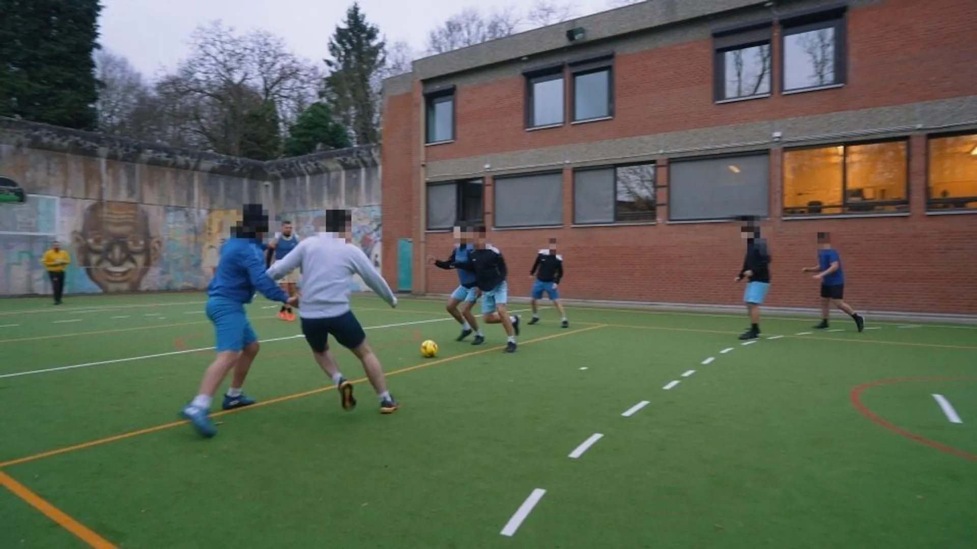 On a passé plusieurs semaines avec des adolescents enfermés à l'IPPJ de ...