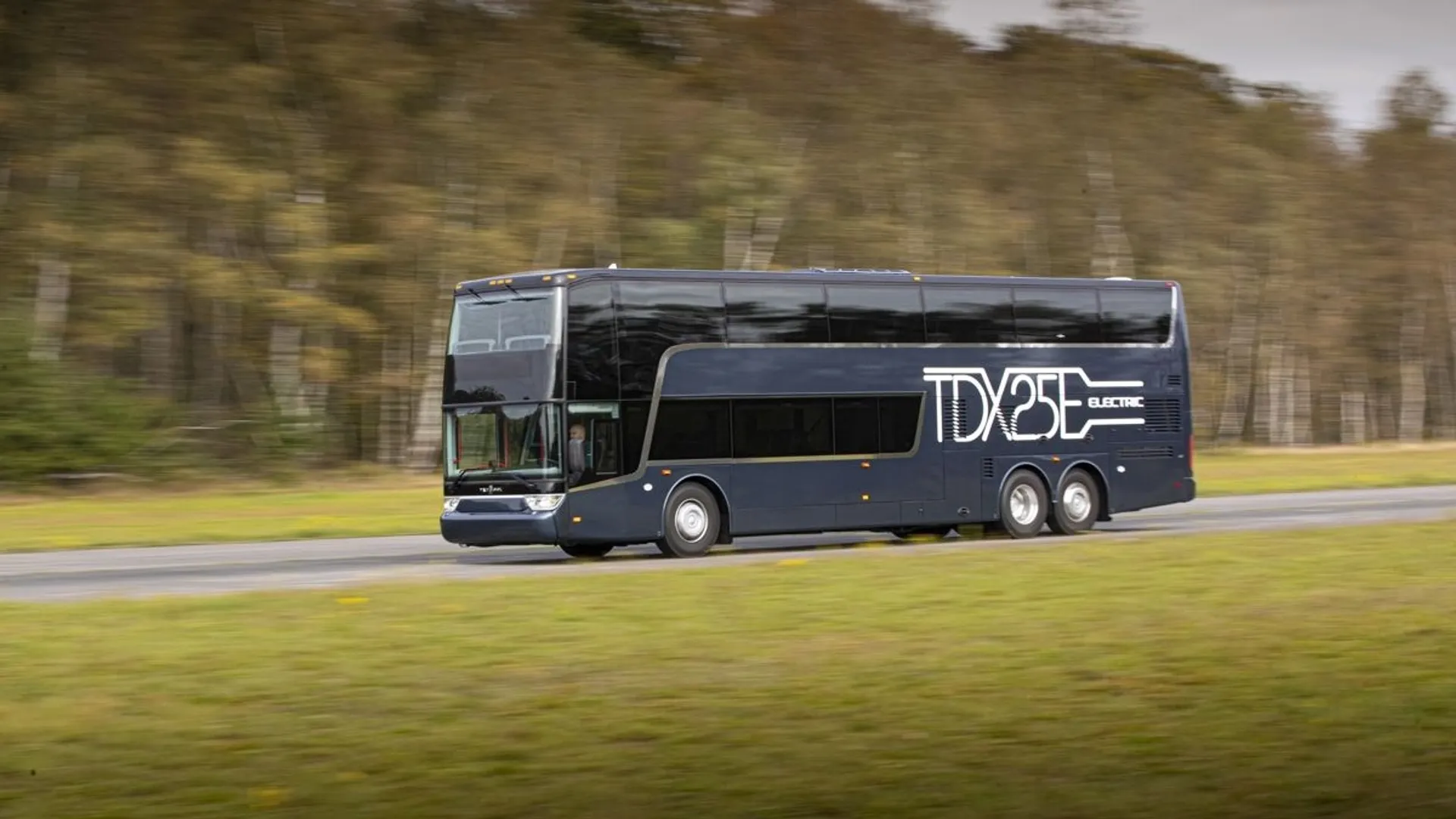 Van Hool présente son tram-bus à hydrogène qui a séduit la ville ...