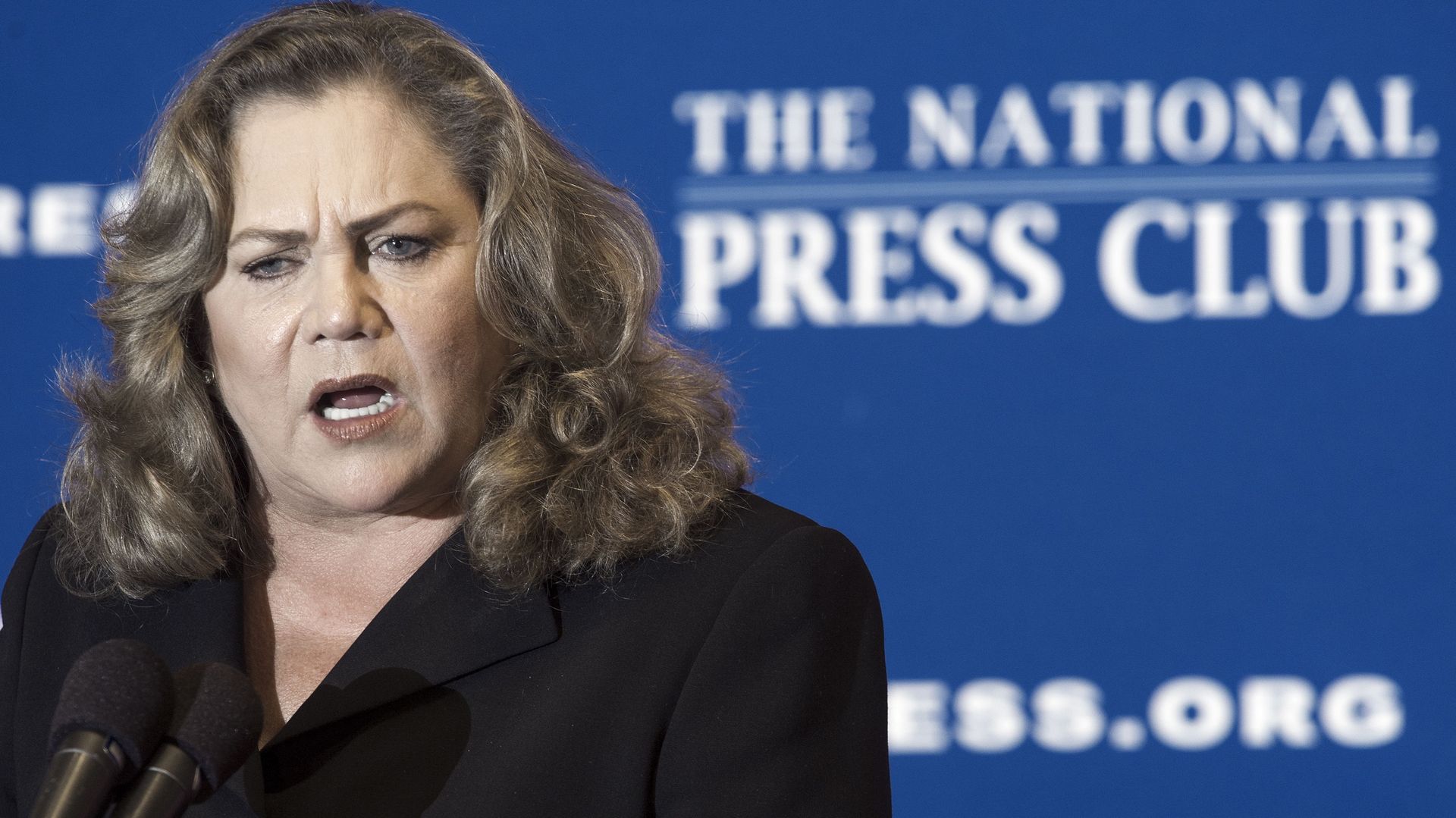 Kathleen Turner fera succomber les héros de 'Dumb and Dumber' - RTBF Actus