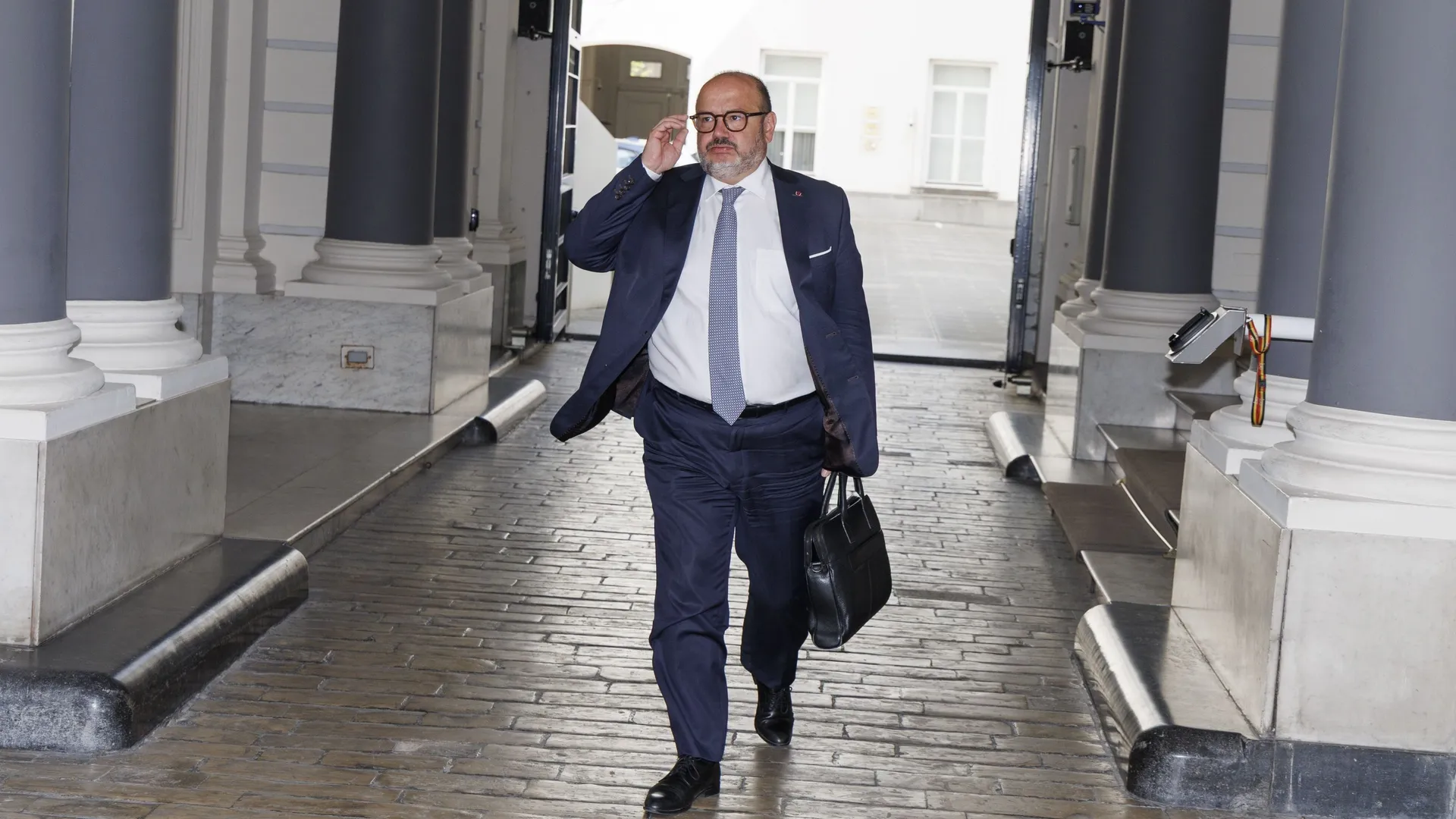 Lutte contre le crime organisé : le ministre de la Sécurité et de l ...