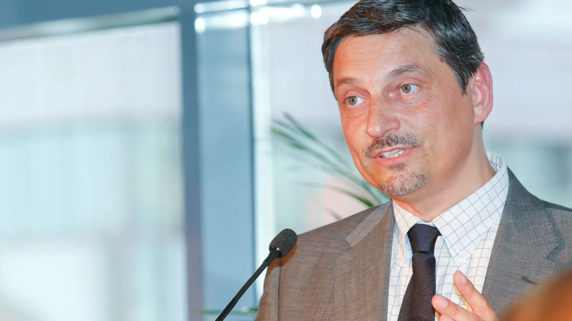 Philippe Godfroid élu président de l'UCM sur fond de luttes intestines ...