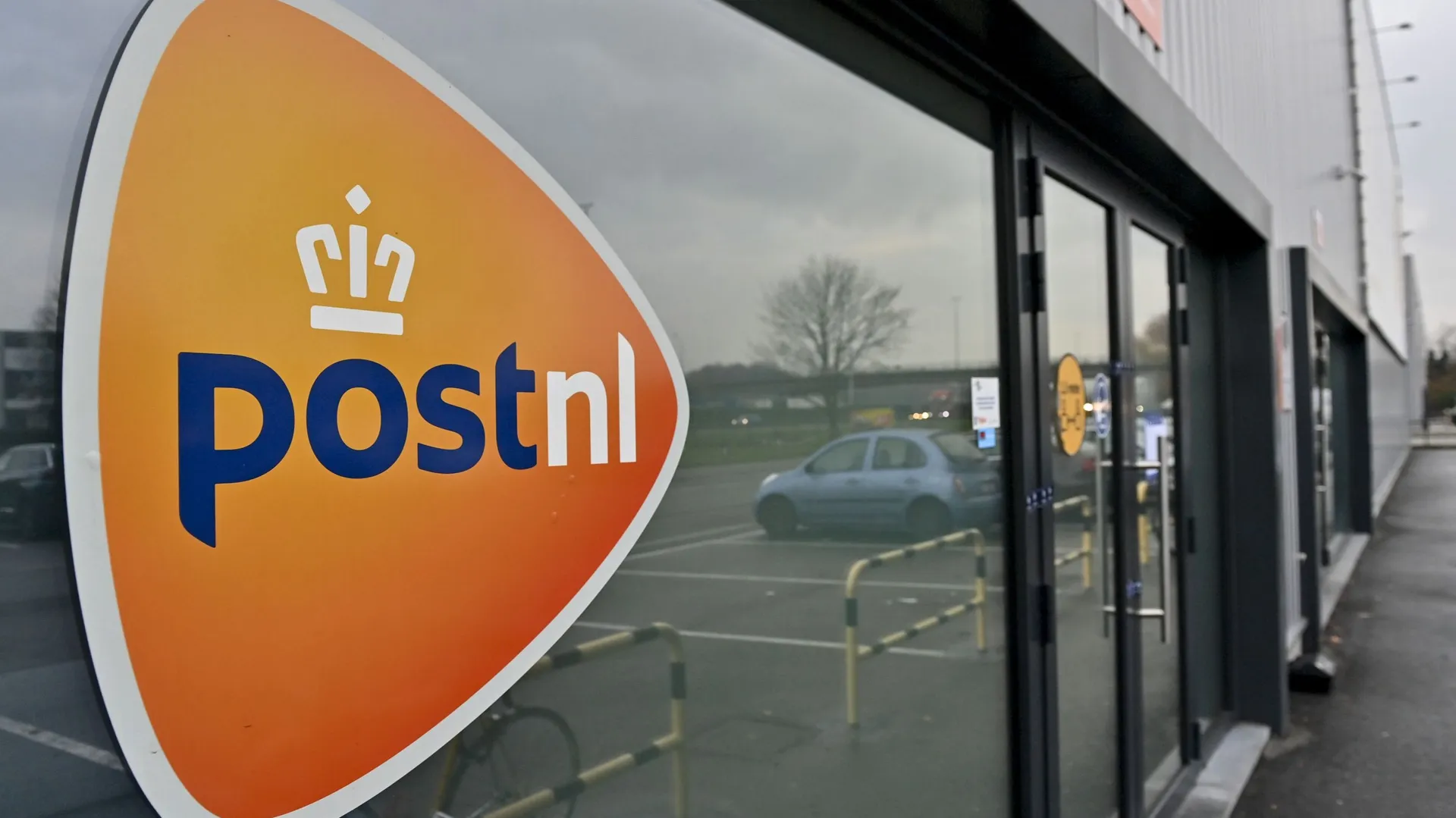 Les deux hauts responsables de PostNL libérés, comme les deux dépôts ...
