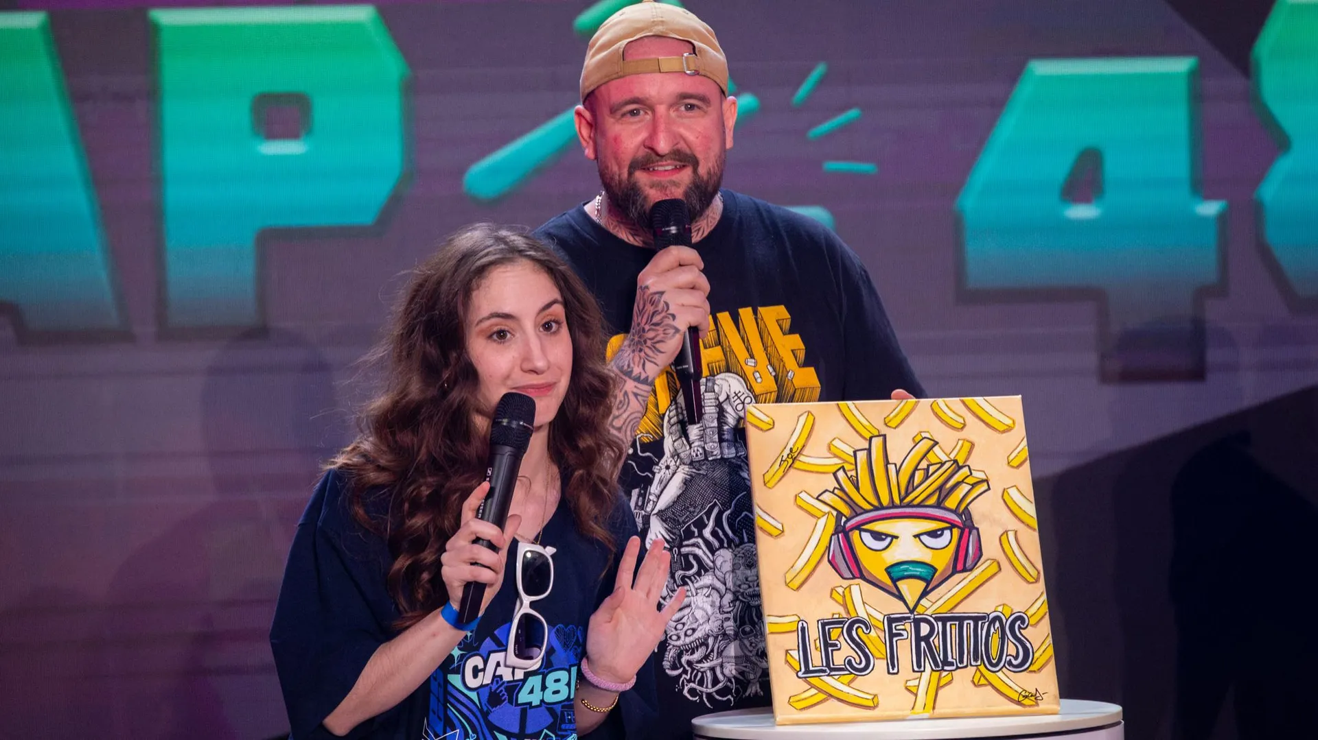 1350 euros pour une casquette ? Les chiffres fous des enchères de CAP48Heures - RTBF Actus