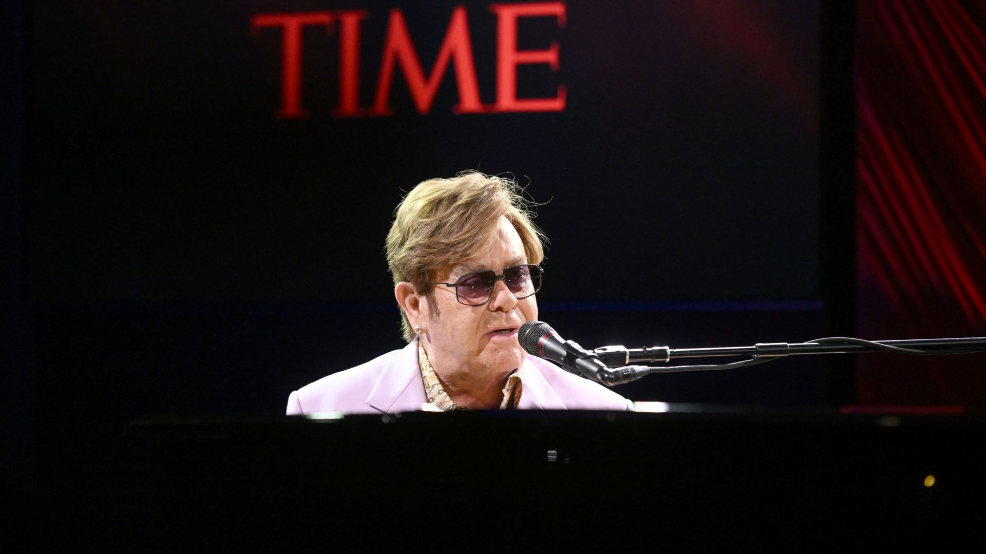 Elton John revient sur ses problèmes de vue : 'Je suis dévasté, je ne ...