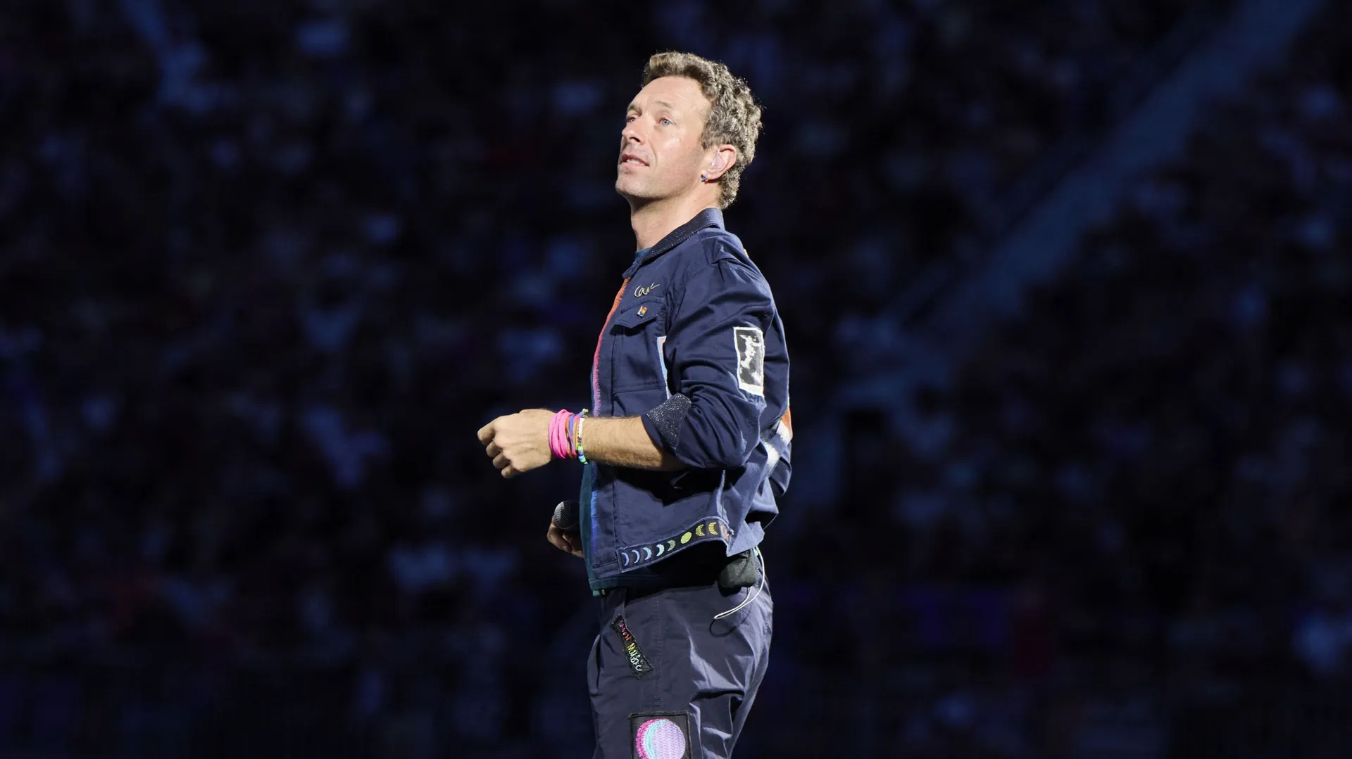 Infidélité lors d’un concert de Coldplay : Chris Martin prend ses précautions avant de filmer le ...
