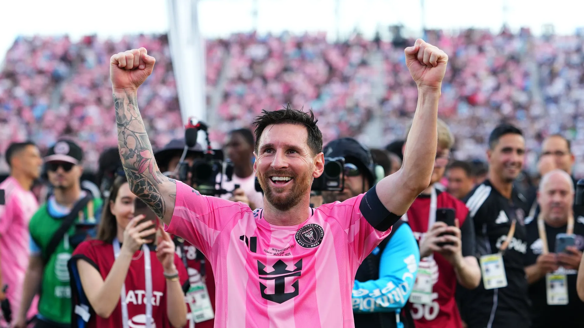 Lionel Messi élu meilleur joueur de la saison en MLS, pour la deuxième ...