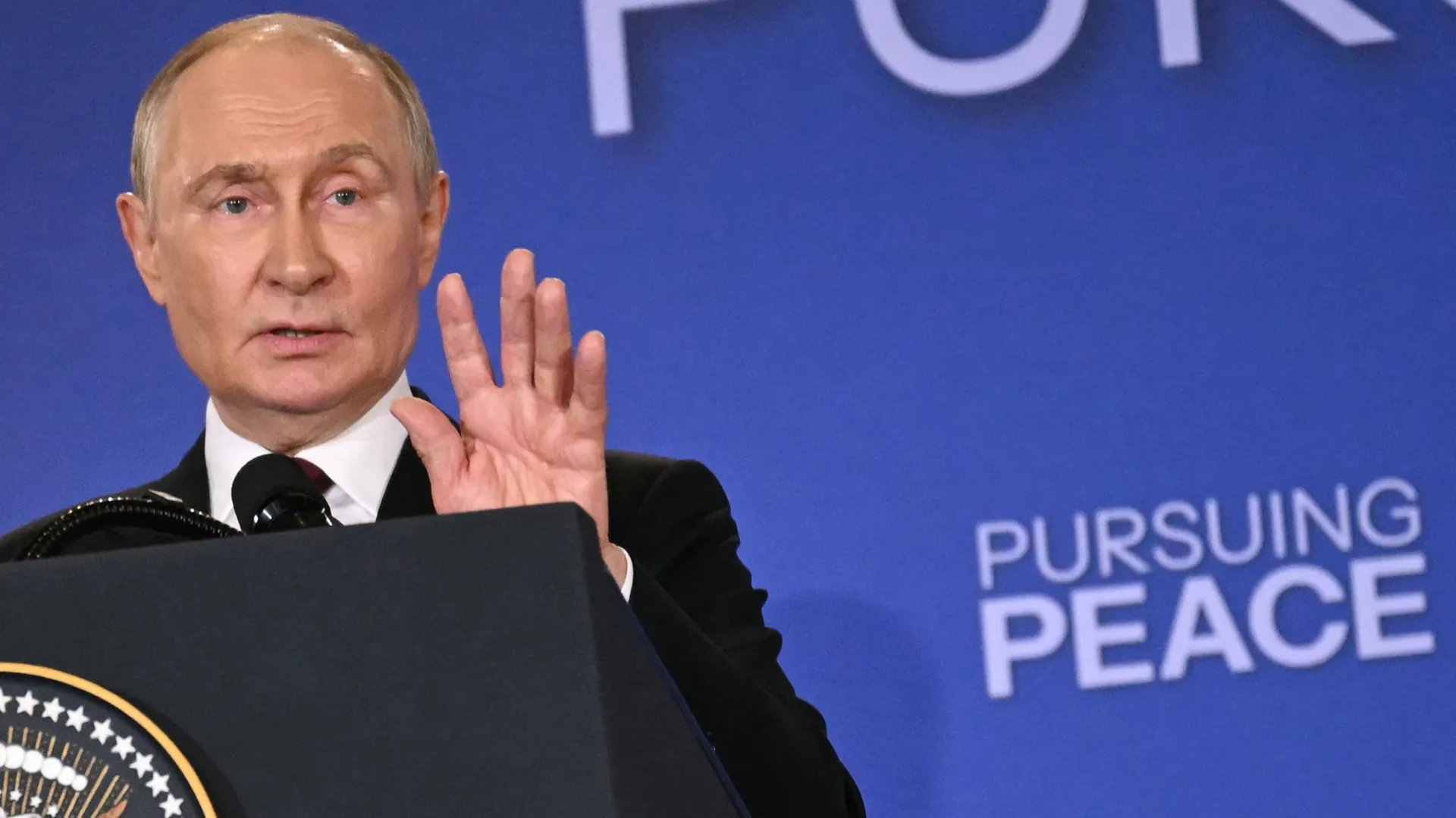 'Vladimir Poutine m’a dit un truc […]' : après leur rencontre en Alaska ...