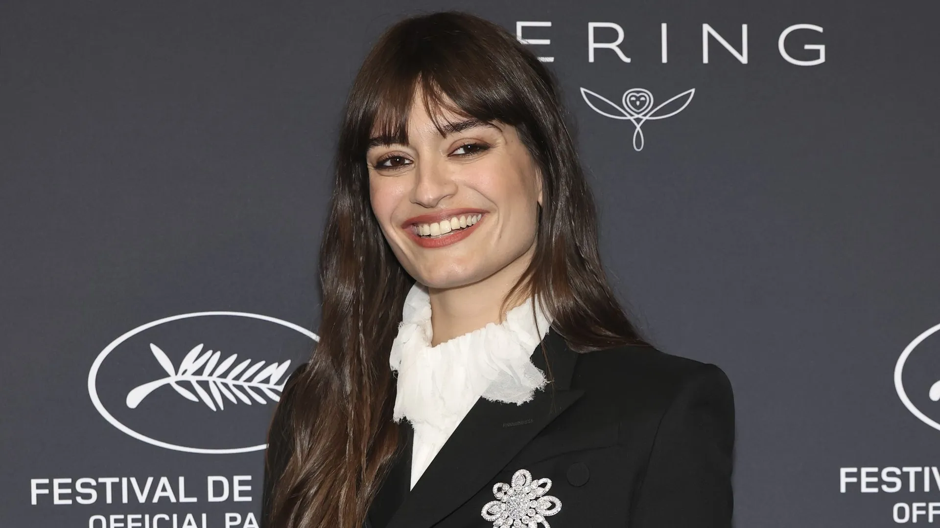 Clara Luciani immortalise sa dernière tournée dans le clip galvanisant ...