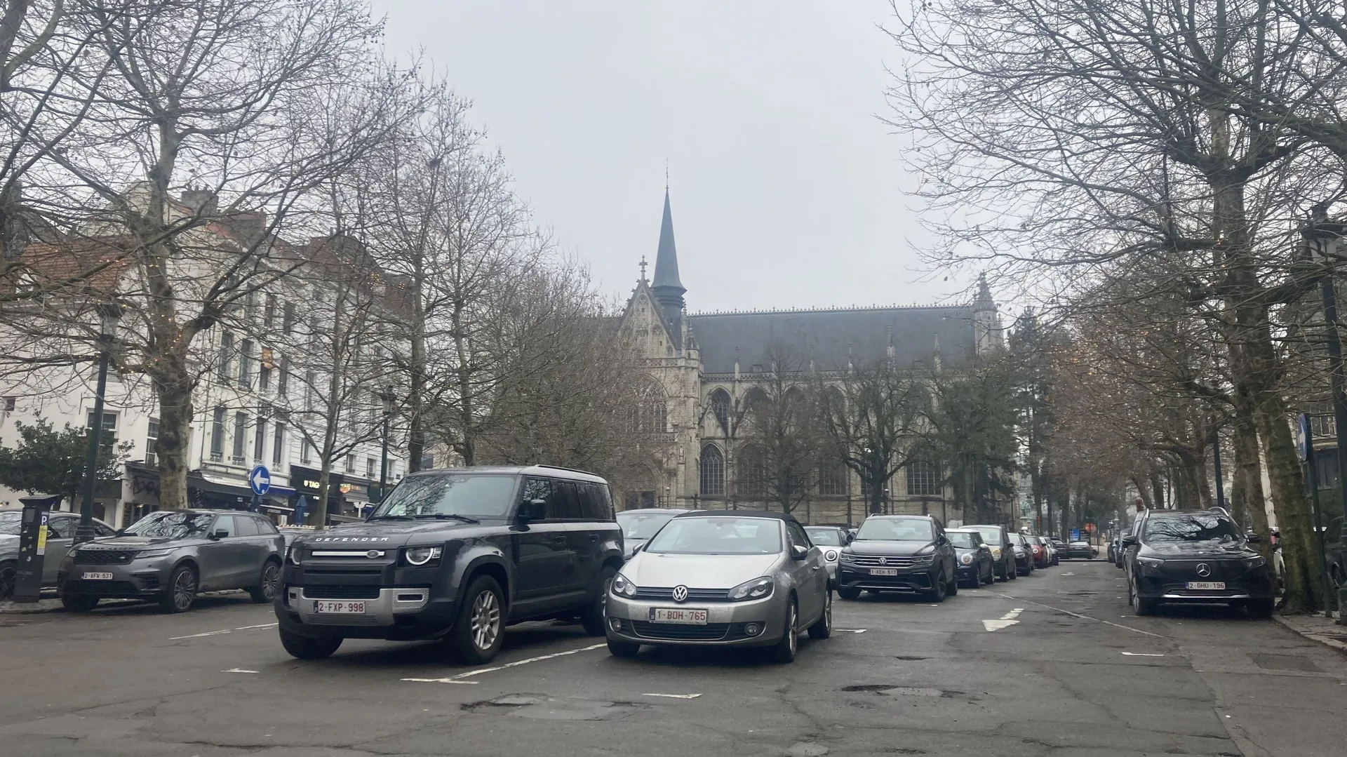 Moins de voitures au Grand Sablon, les commerçants inquiets - RTBF Actus