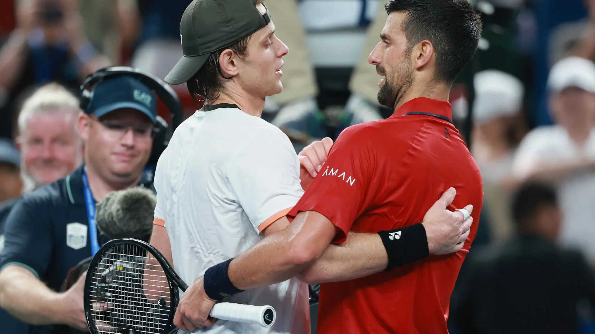 Novak Djokovic rejoint Zizou Bergs en quarts de finale à Shanghai ...