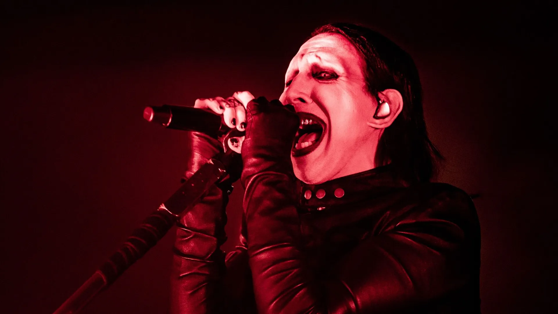 Fausse alerte pour Phil Collins : le batteur de Genesis dément des ...