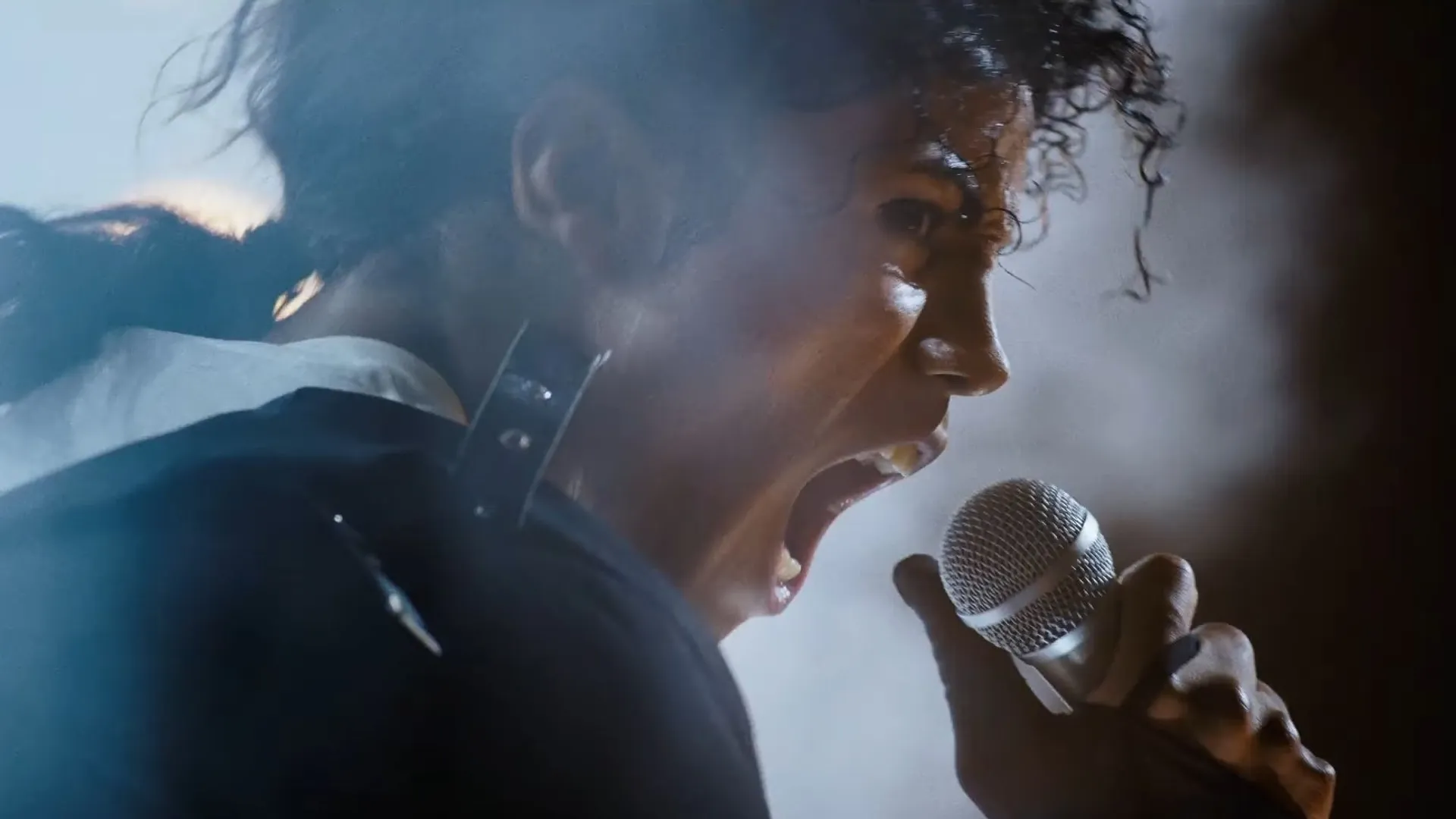 Après des années de reports, le biopic de Michael Jackson se dévoile ...