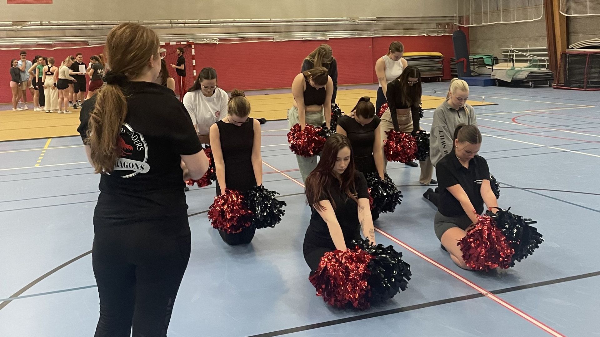 Qu’est-ce que le cheerleading ? Découverte de ce sport américain avec ...