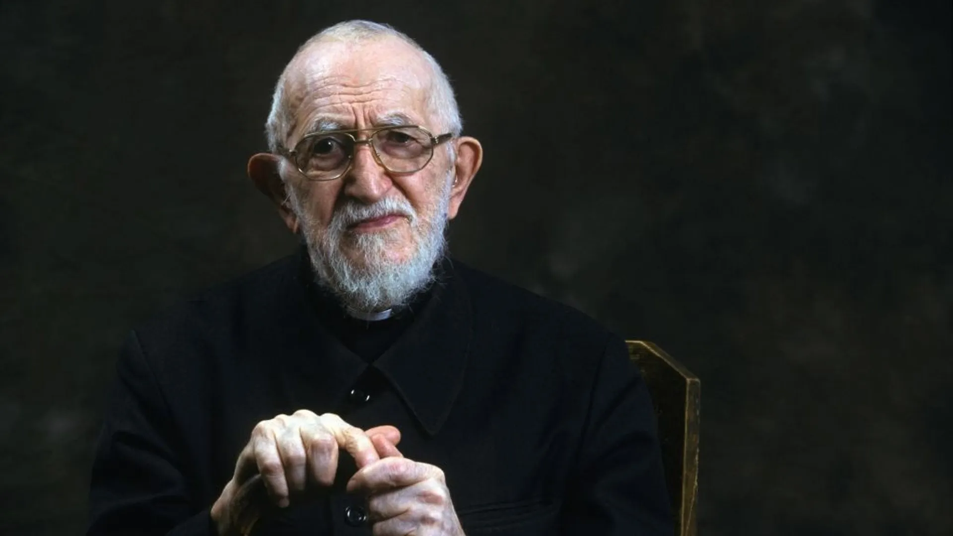 L'abbé Pierre visé par 12 nouvelles accusations de violences sexuelles ...