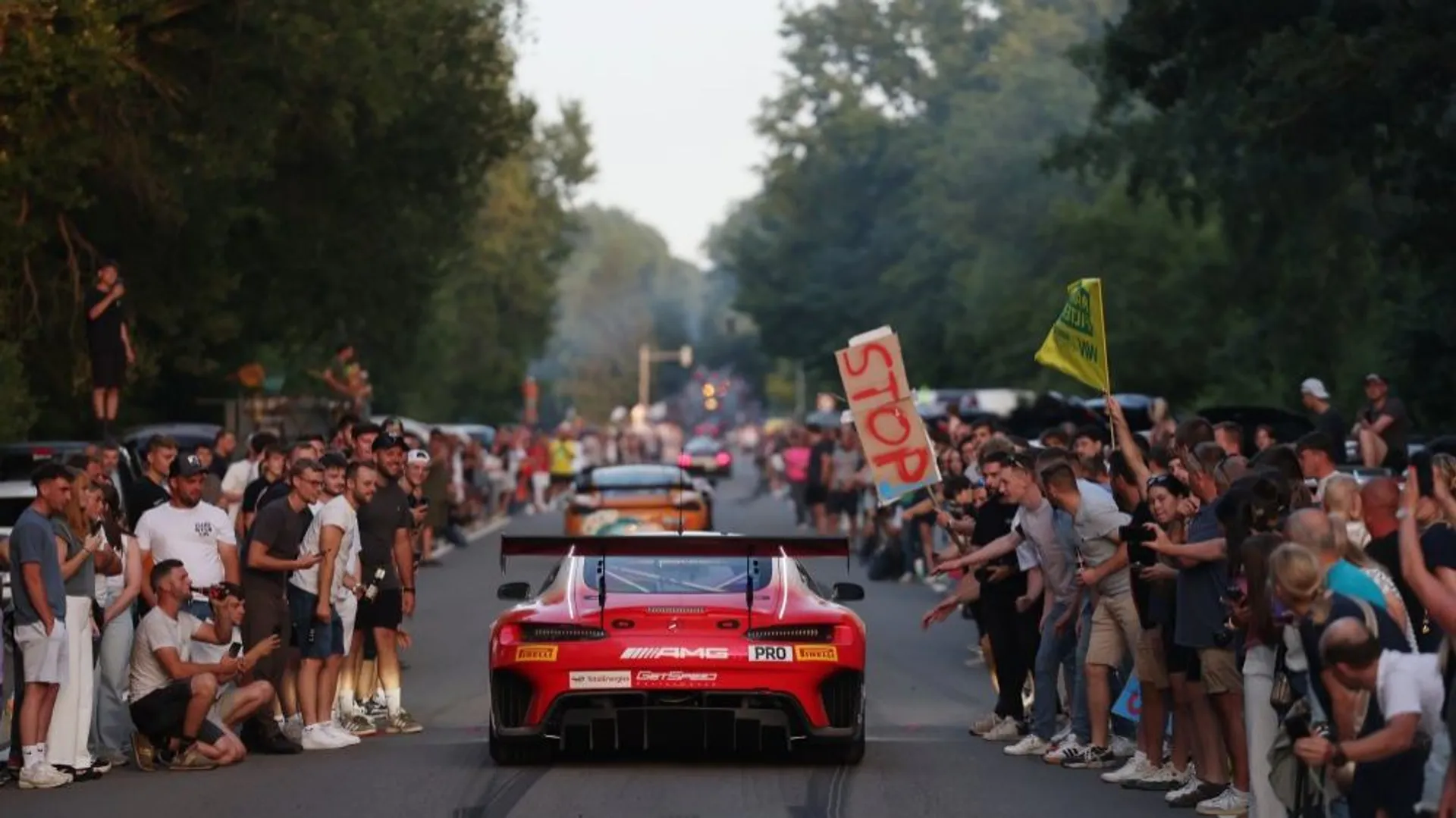 Viens vivre la parade des pilotes des 24H de Spa-Francorchamps avec ...