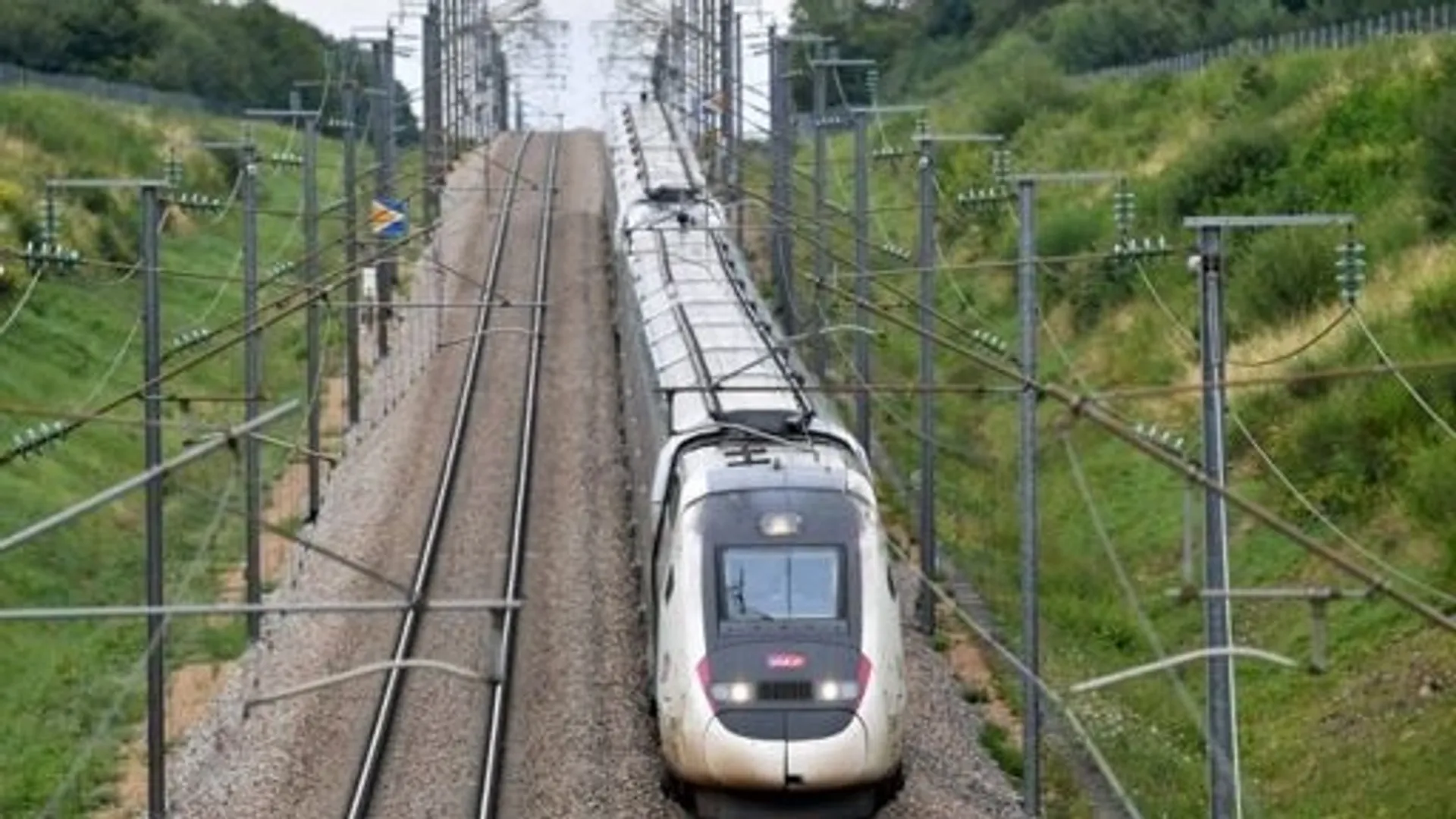 France : sabotages sur le réseau de trains SNCF : que sait-on ? (relire ...