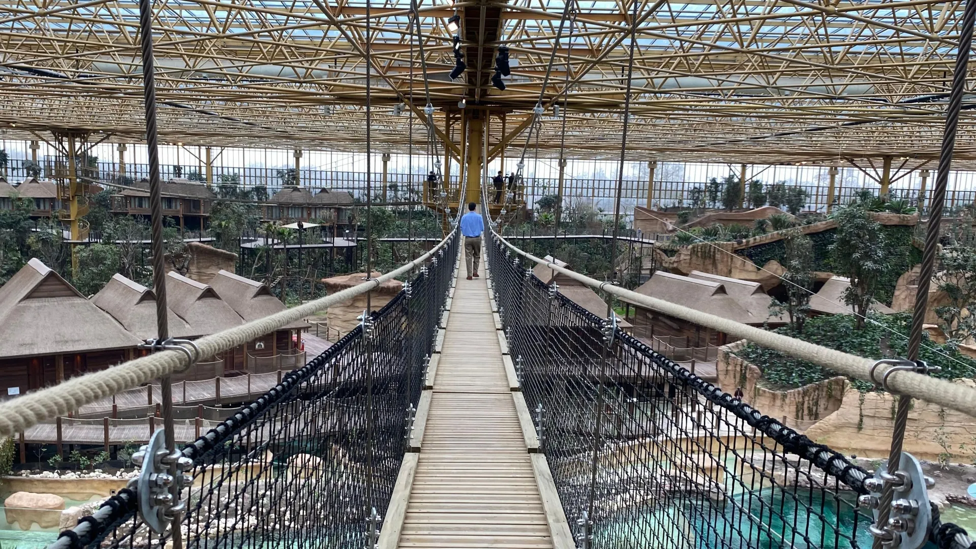 Brugelette : le parc Pairi Daiza inaugure la plus grande serre ...