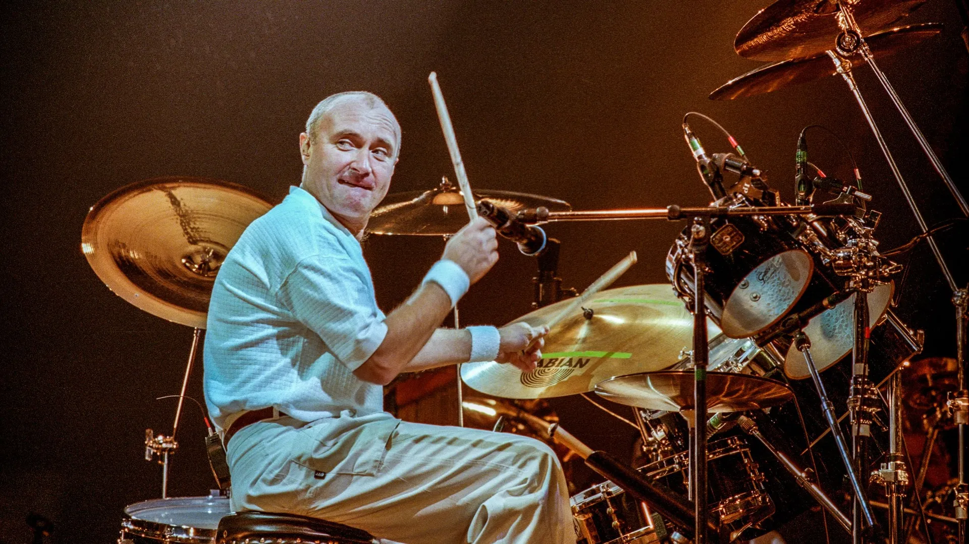 Phil Collins (Genesis) : un documentaire sur la vie de batteur de l ...
