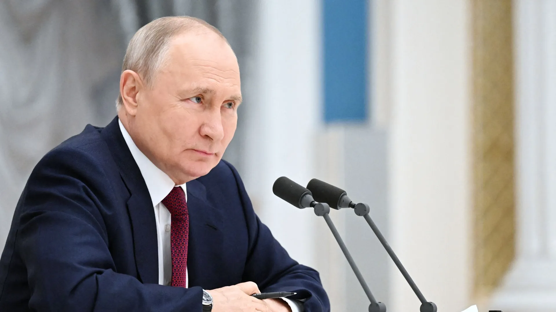 500 jours de guerre en Ukraine : entretien avec Aude Merlin ...