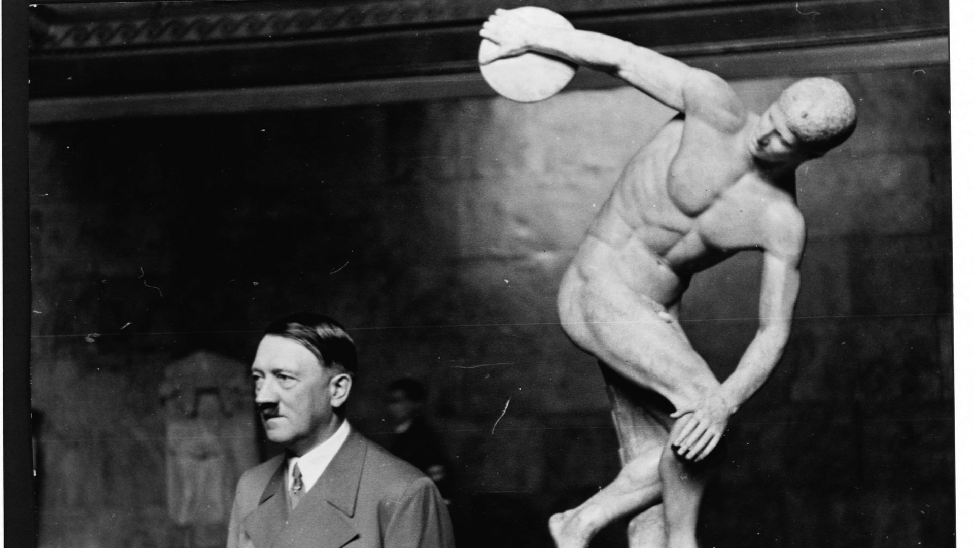 Hitler, Mussolini et Staline : des manières différentes de mettre l'art ...