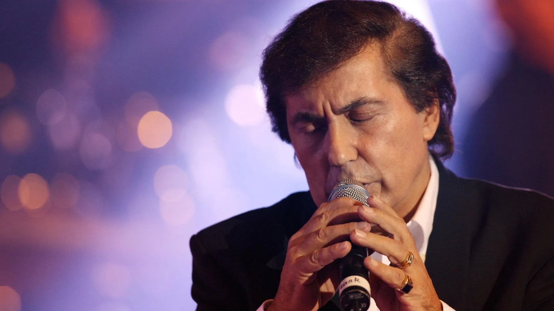 Ce samedi, Frank Michaël a donné le seul concert belge de sa 'tournée d ...
