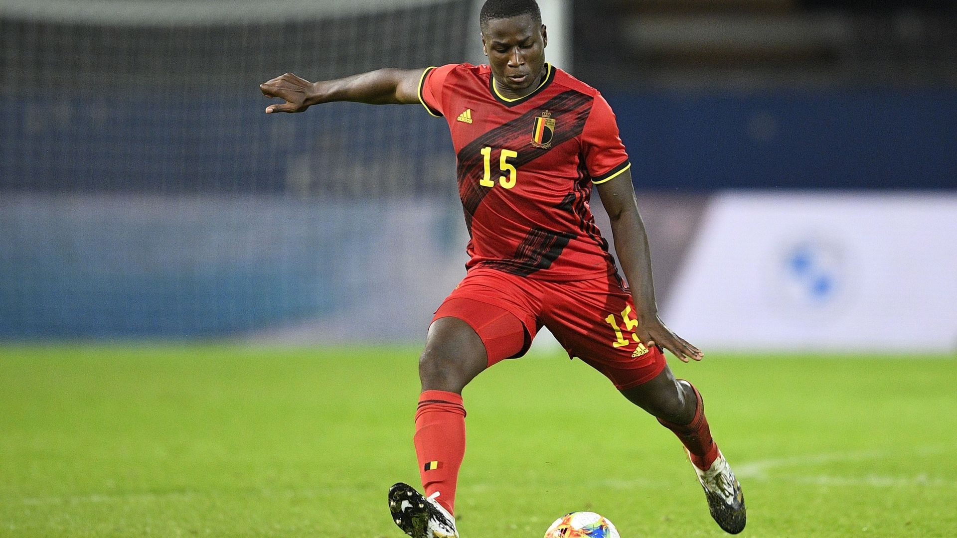 Mercato: le Belge de la Juventus, Daouda Peeters, en prêt à Lorient ...