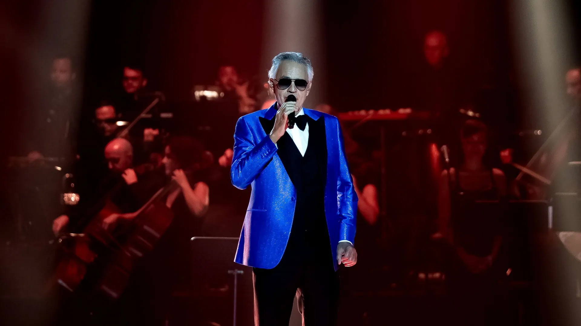 Andrea Bocelli et sa fille Virginia signent la chanson du générique du ...