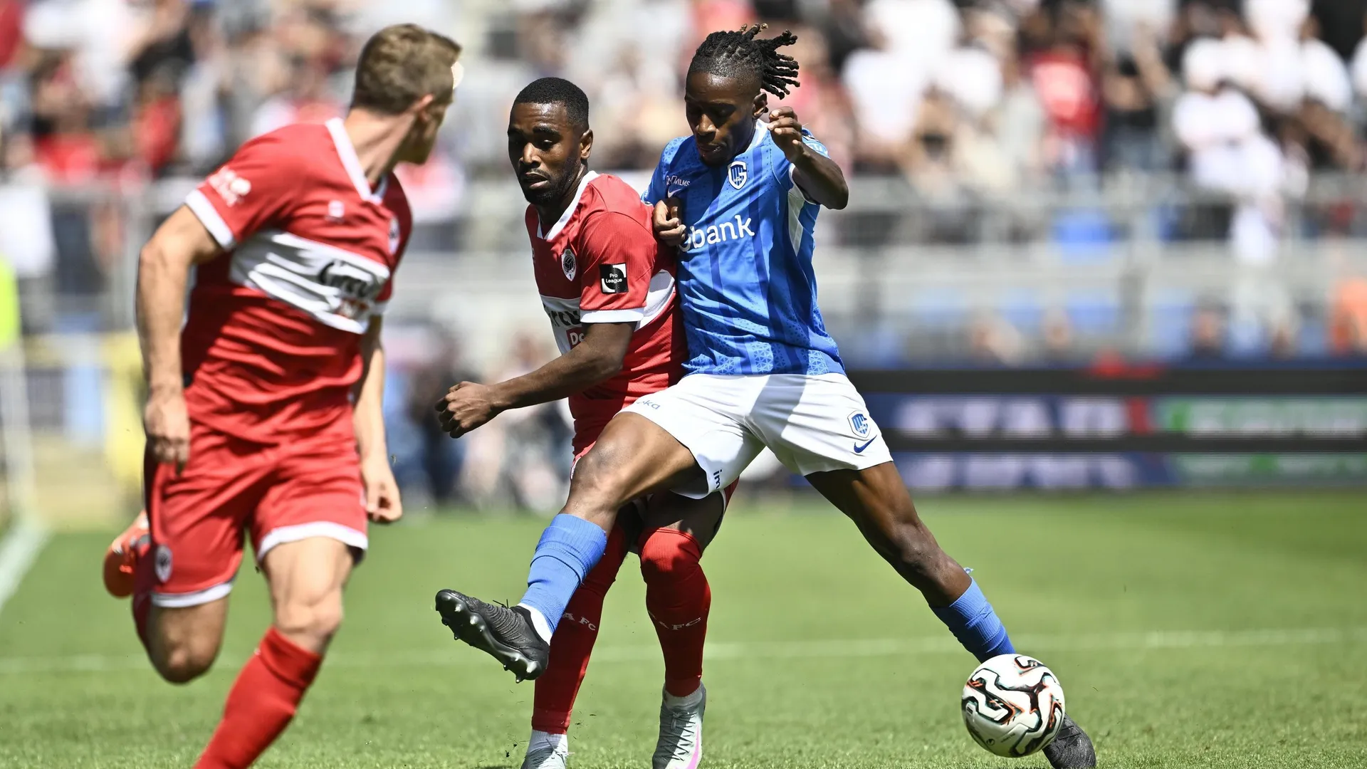 Dieumerci Mbokani met un terme à sa carrière à 39 ans - RTBF Actus