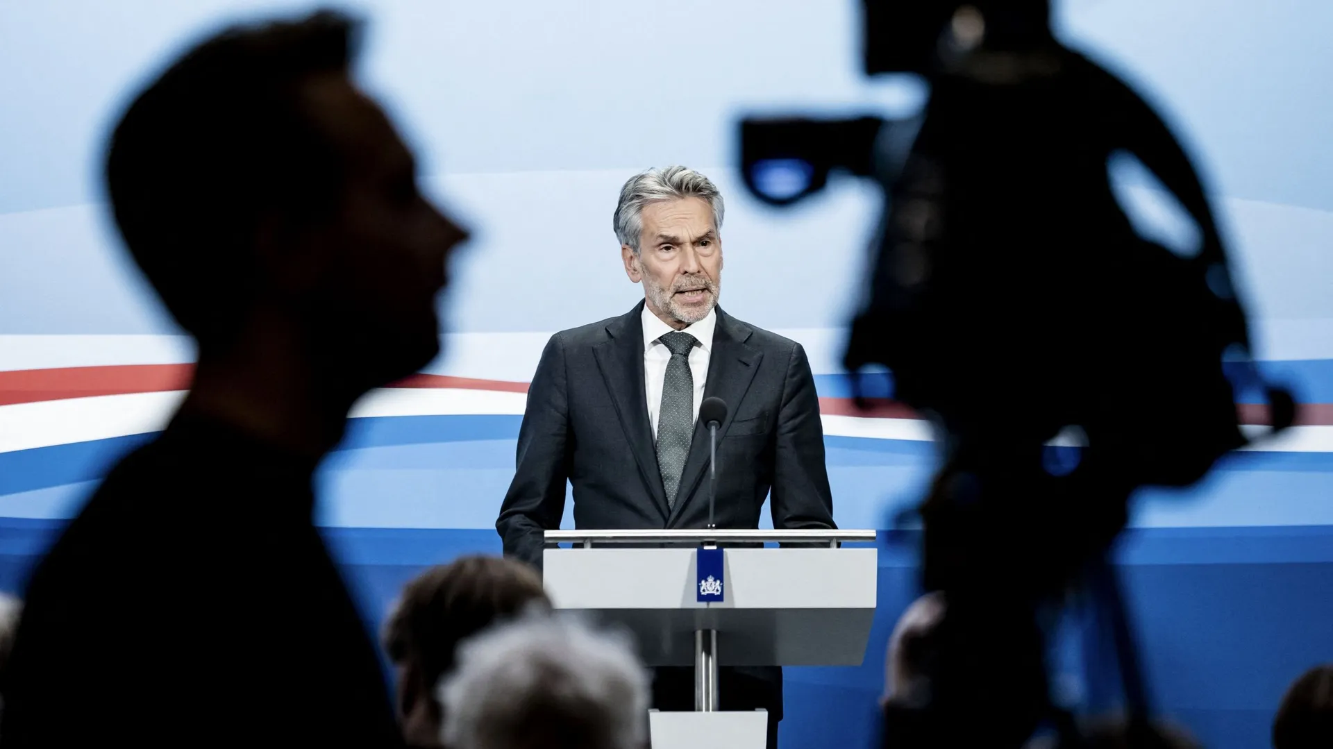 Pays-Bas : une manifestation anti-immigration dégénère en affrontements ...