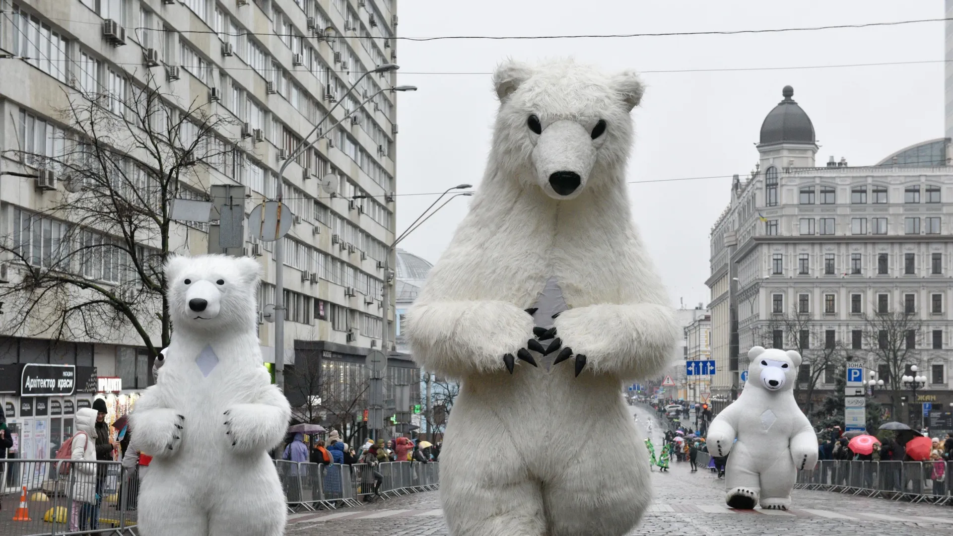 Quatre mandats d’arrêt délivrés à l’issue de perquisitions menées dans ...