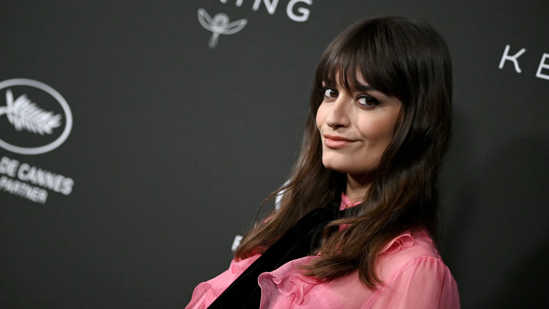 Clara Luciani raconte comment elle est tombée amoureuse du chanteur de ...