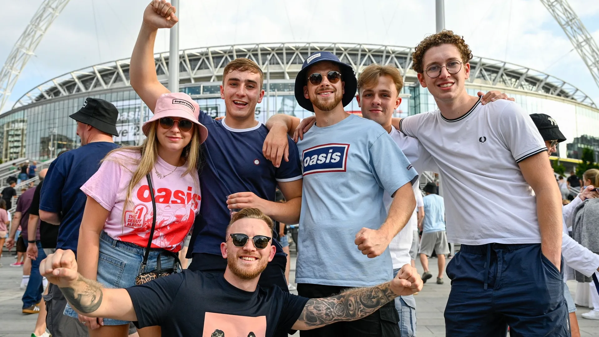 Un fan d’Oasis assommé par la sécurité manque le concert de reformation ...