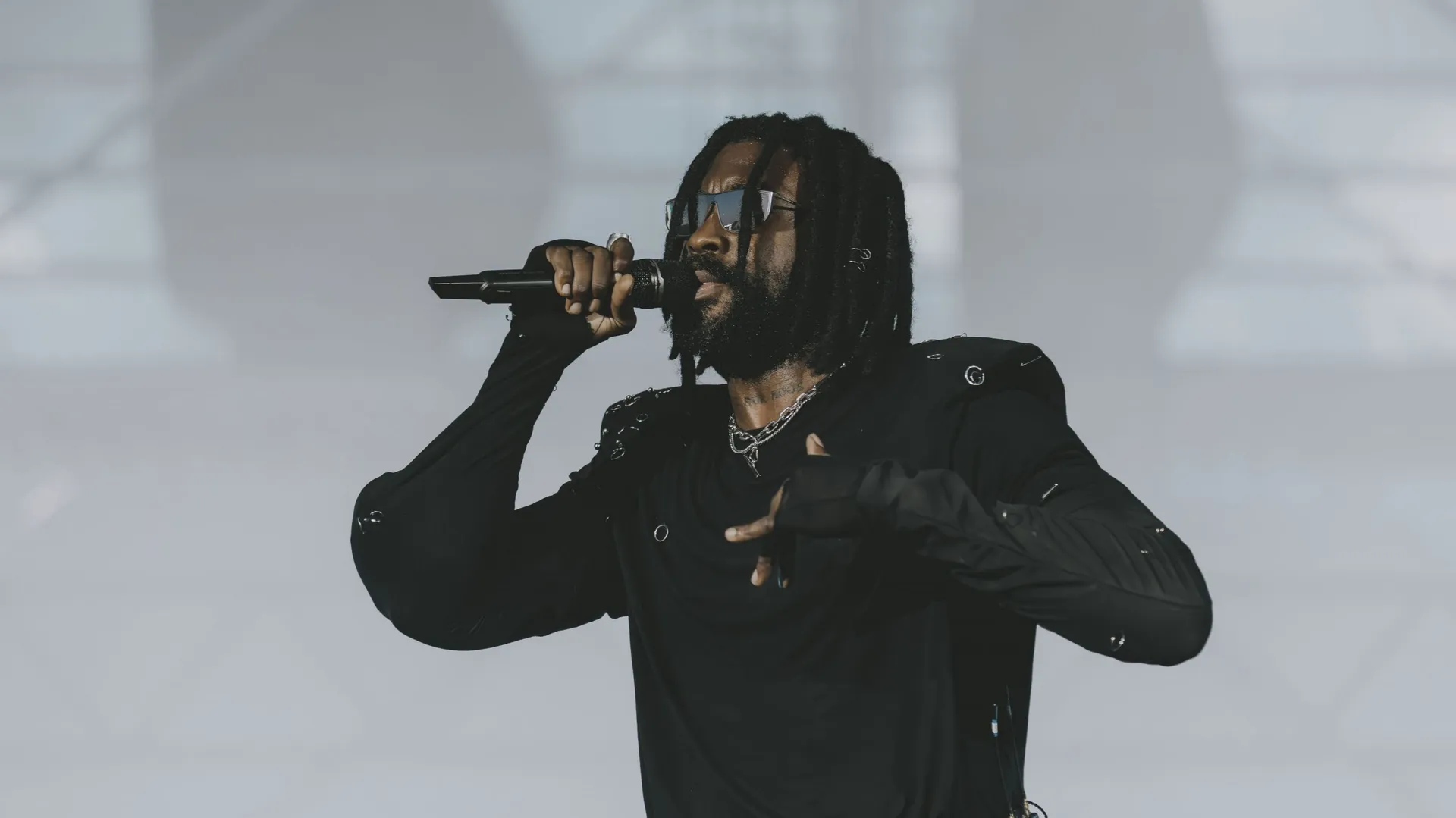 Pour la 6e fois, Damso est l'artiste belge le plus écouté de l'année ...