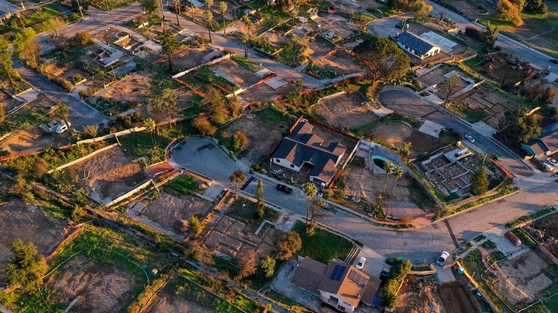 Dakar-2026 : Schareina et Lategan s’imposent et prennent les commandes ...