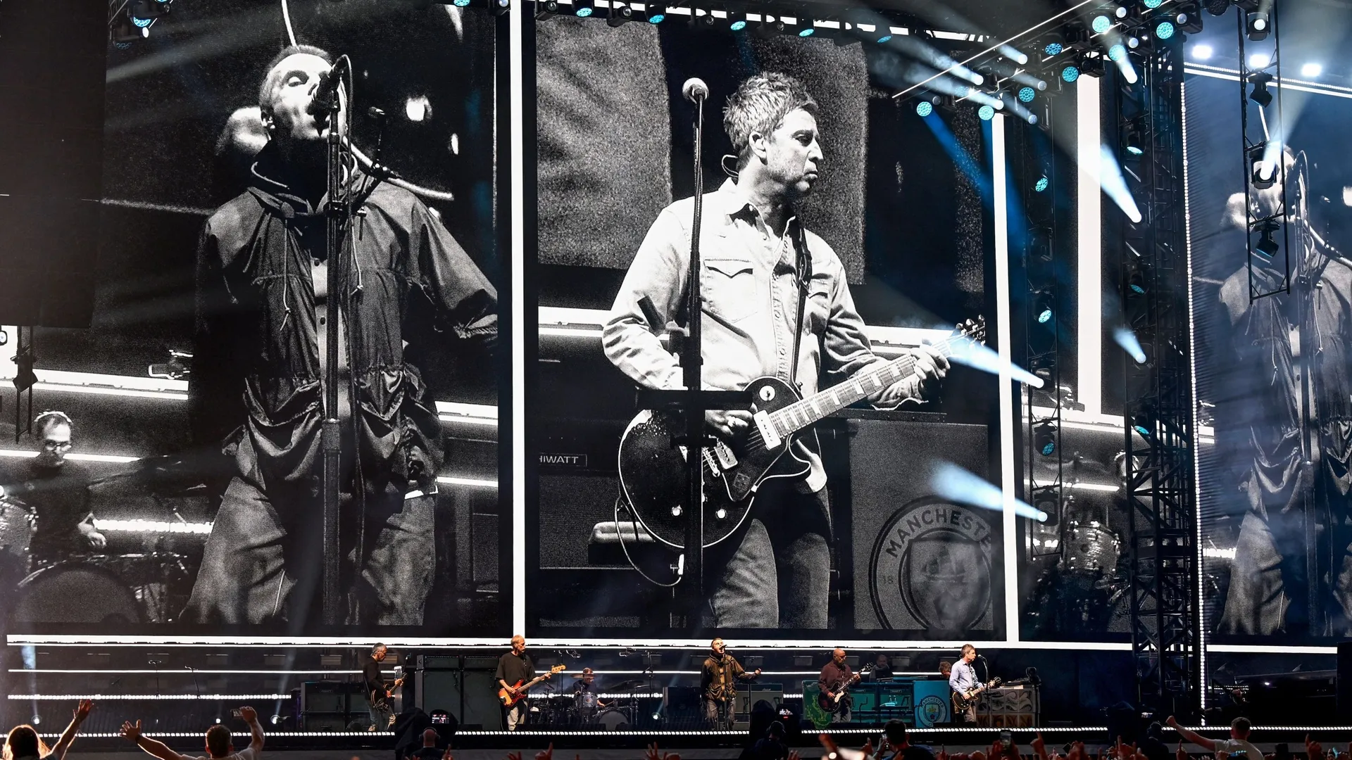 Liam Gallagher tacle Coldplay lors d’un concert d’Oasis : 'Pas de kiss ...