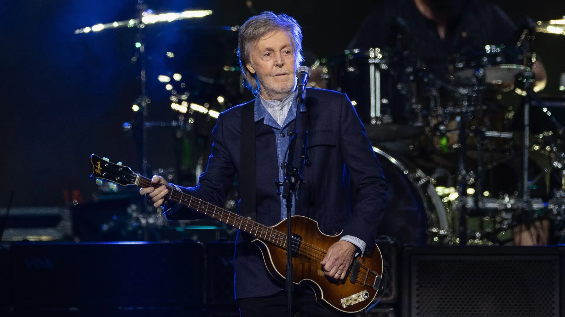 Paul McCartney dévoile des images inédites de son livre sur les Wings ...
