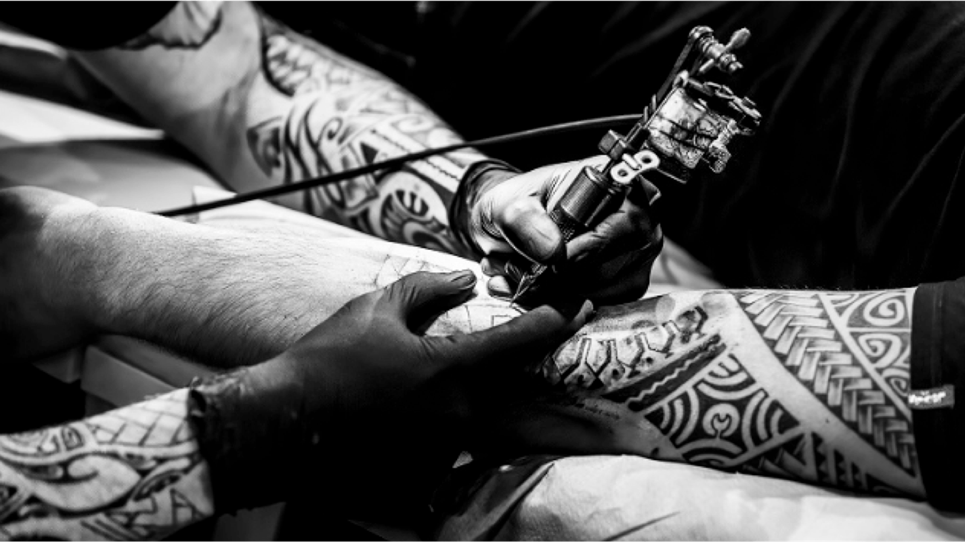 Les Belges sont fans de tatouages! Entre 300.000 et 500.000 chaque ...
