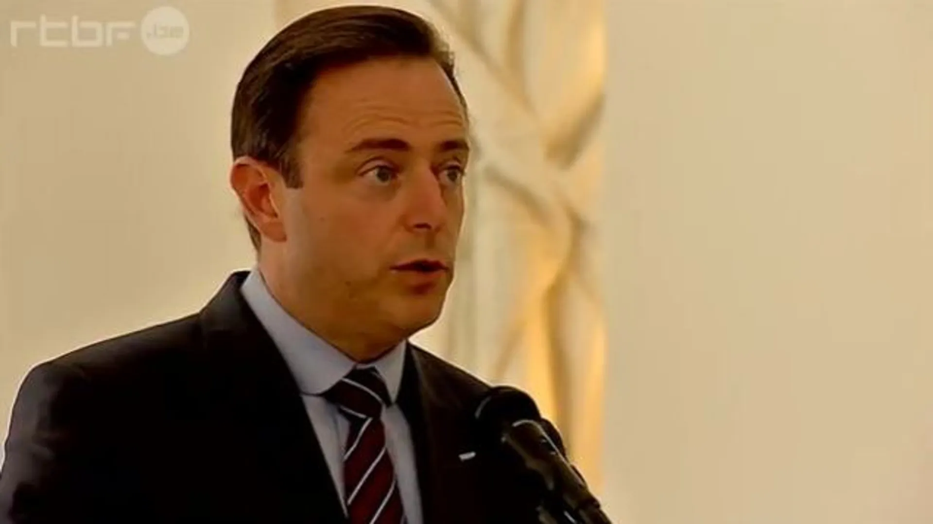 CD&V et MR partants sur base de la note socio-économique de De Wever ...