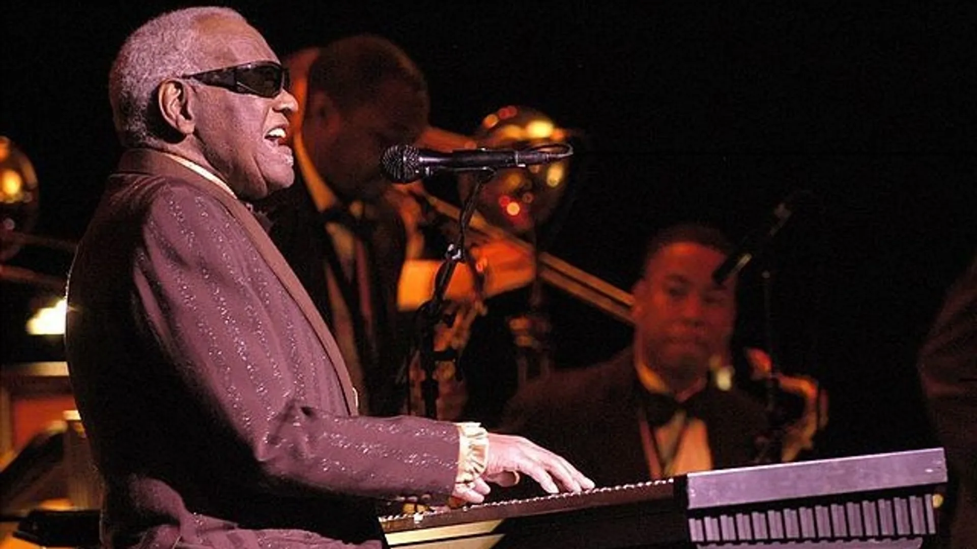 Le dimanche, fin de week-end à travers des classiques de Ray Charles ...