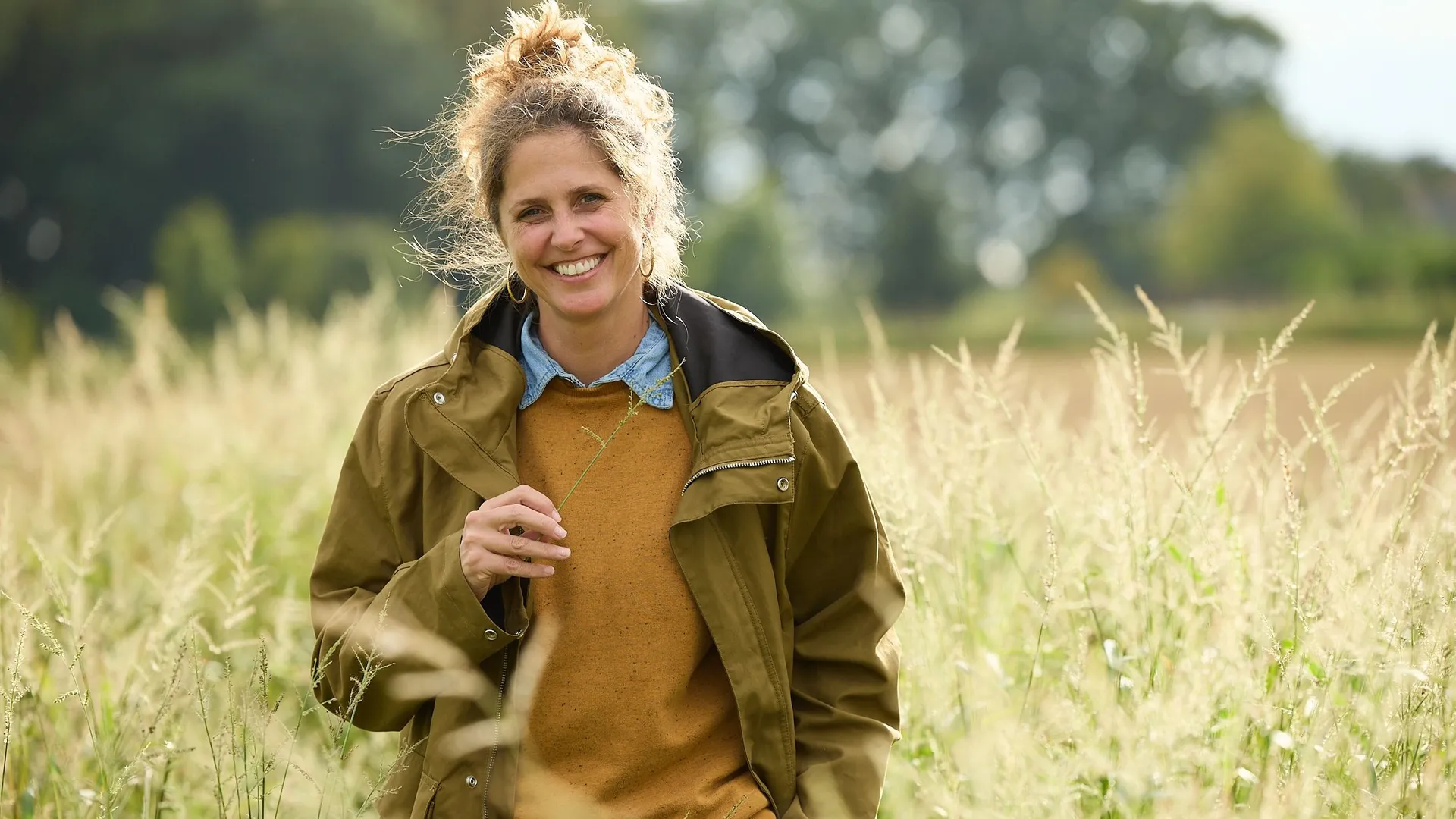 Extrait exclusif : découvrez qui de Sara De Paduwa, Cécile Djunga ou James Deano est le ...