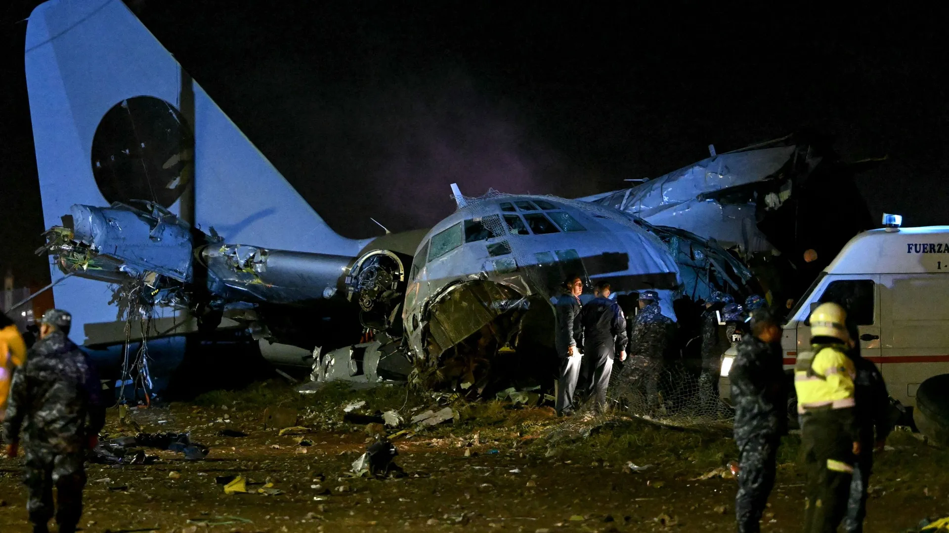 Bolivie : un avion militaire rempli de billets de banque s’écrase à l ...