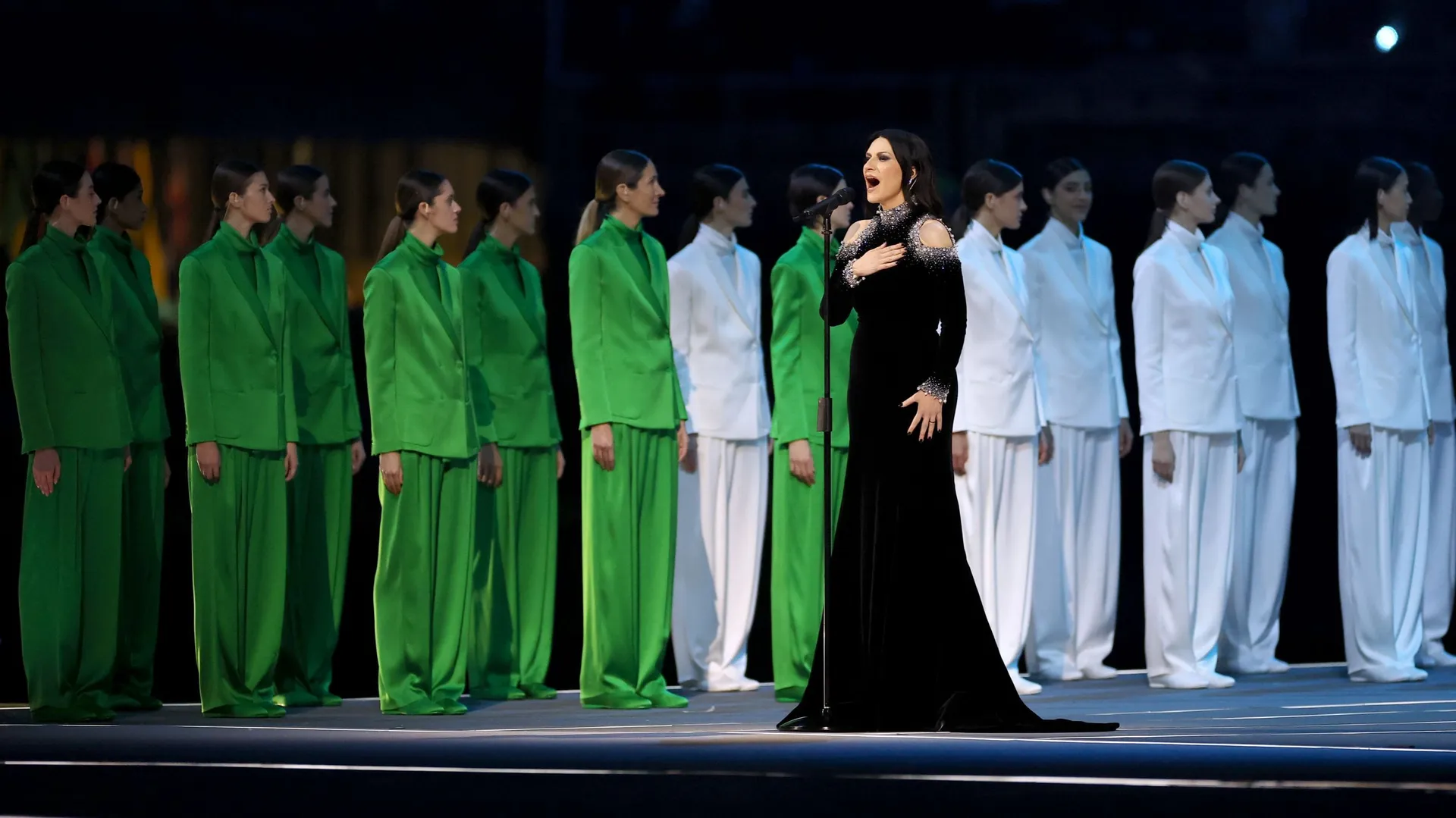 Laura Pausini à la cérémonie d’ouverture des JO d’hiver 2026 : la ...