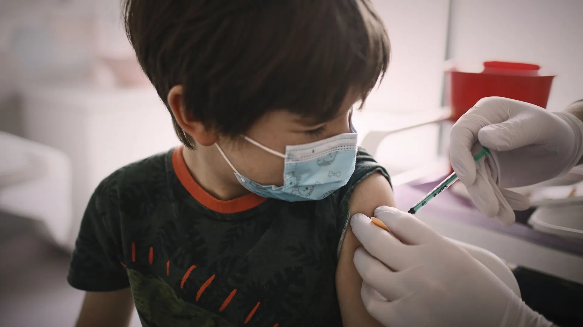 Vaccination des jeunes enfants par les sages-femmes : feu vert du ...