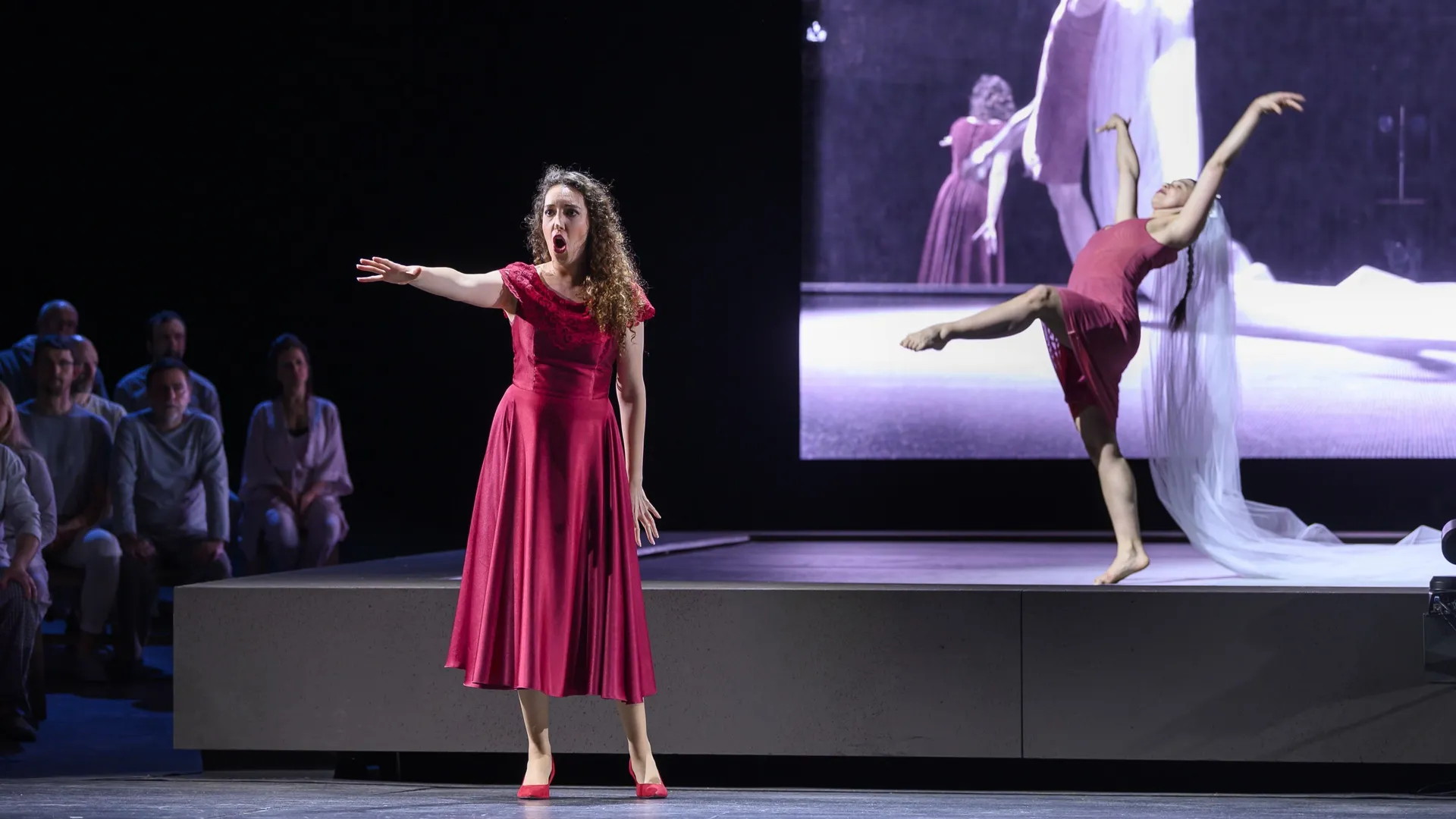 La Sonnambula, l'opéra surprenant de Jaco Van Dormael et Michèle Anne ...