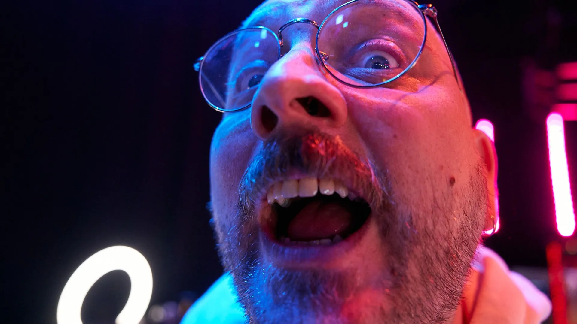 Crise d'angoisse en live, stream en slip ou direct lancé sans le savoir ...