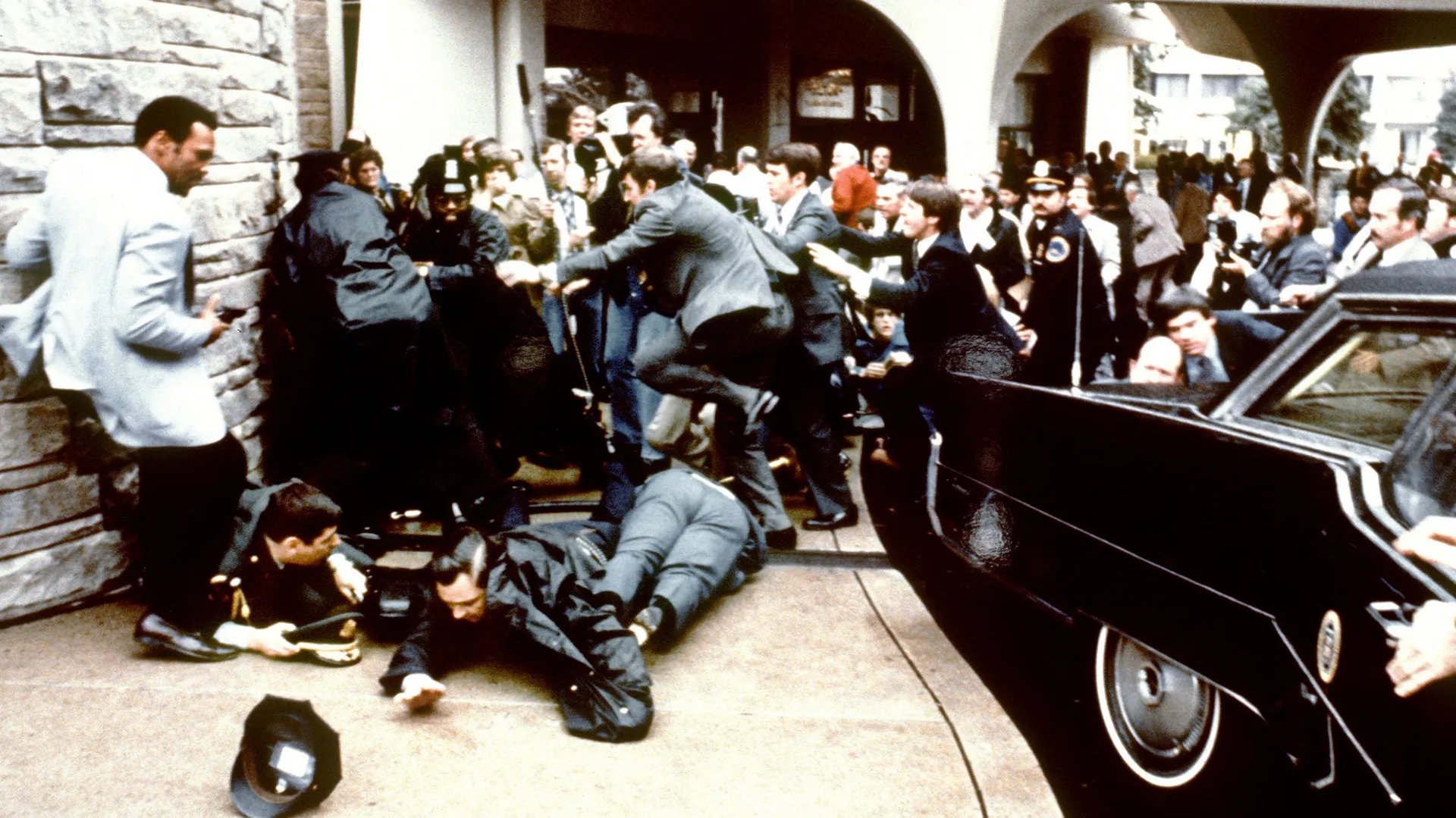Comme Reagan en 1981, Trump sort renforcé de cette attaque tel un ...