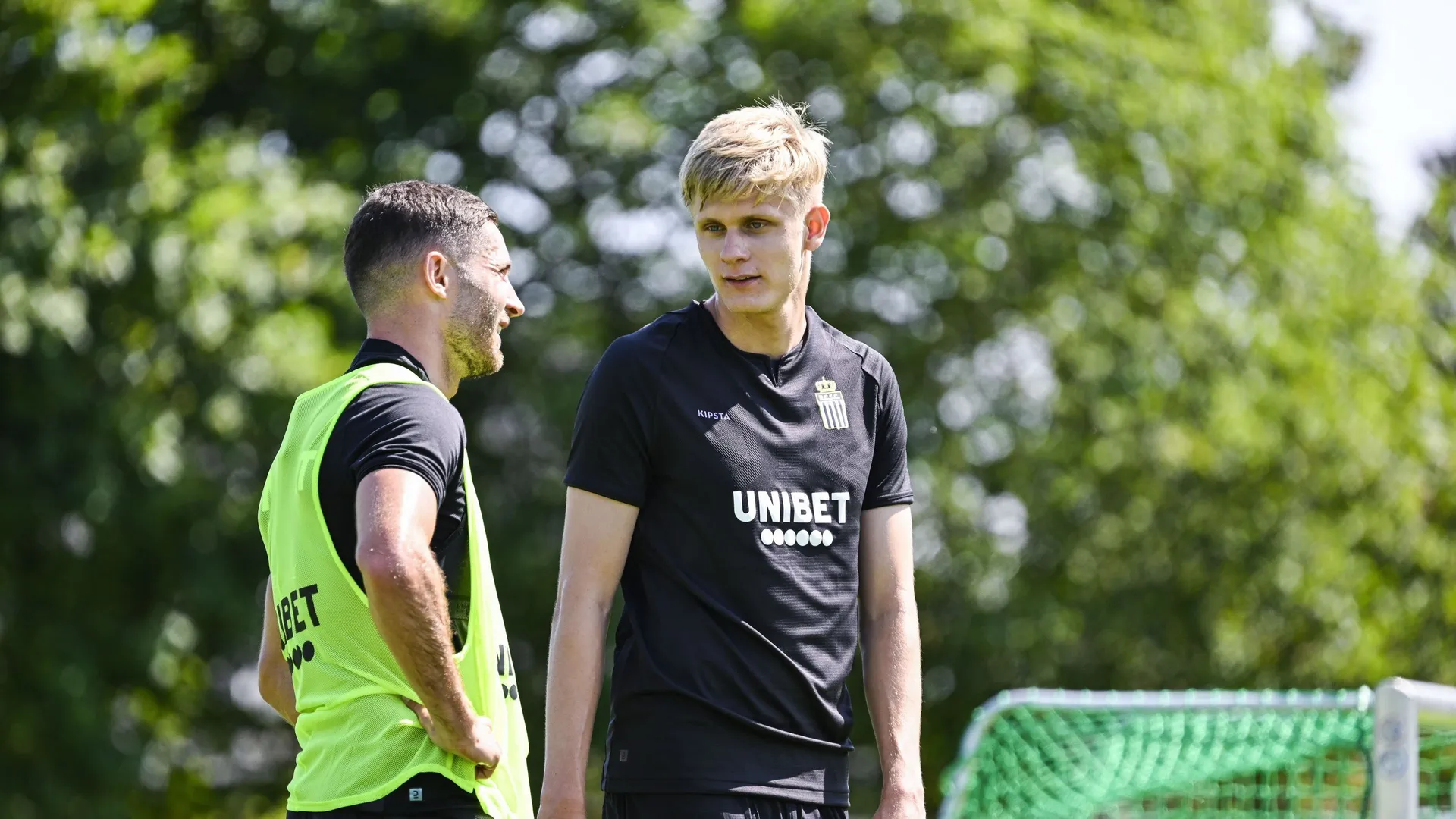 Une reprise des 25 mètres en pleine lucarne, le but du week-end vient ...