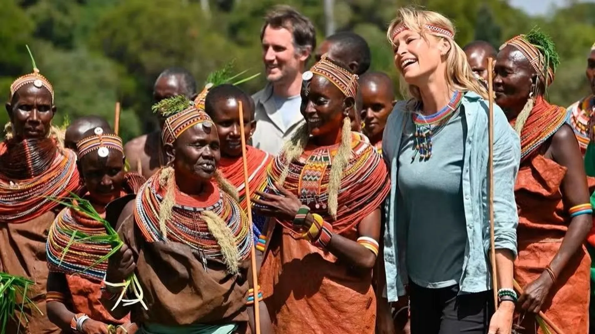 Rendez-vous en terre inconnue : Estelle Lefébure noue un lien intime ...