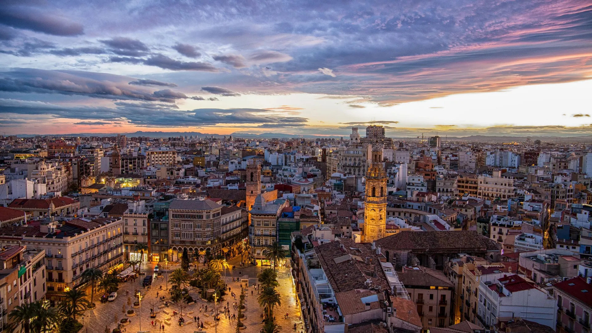 Inondations en Espagne : des milliers de personnes dans les rues de ...