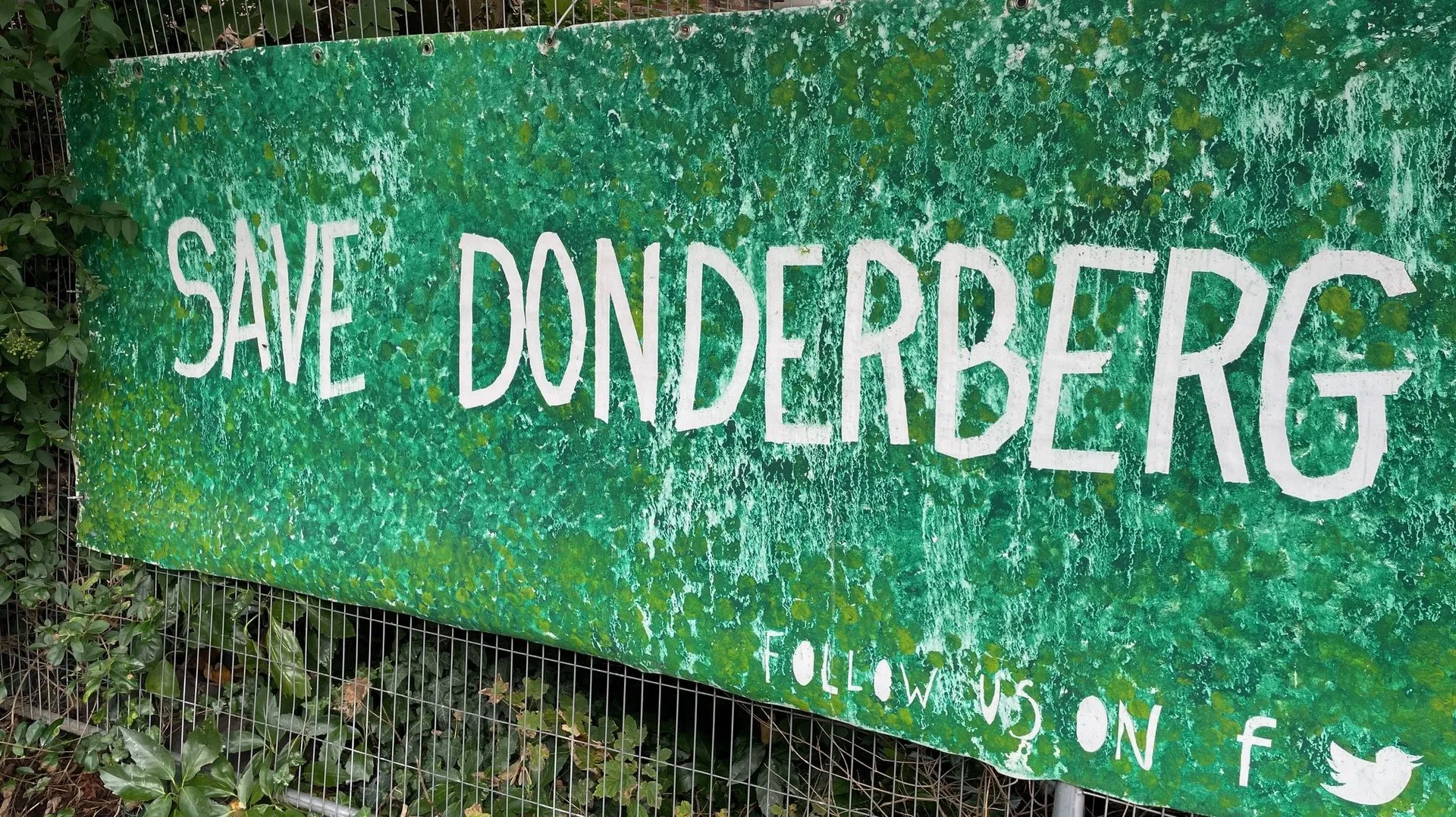 'Education sans béton': des activistes au Donderberg à Laeken pour ...